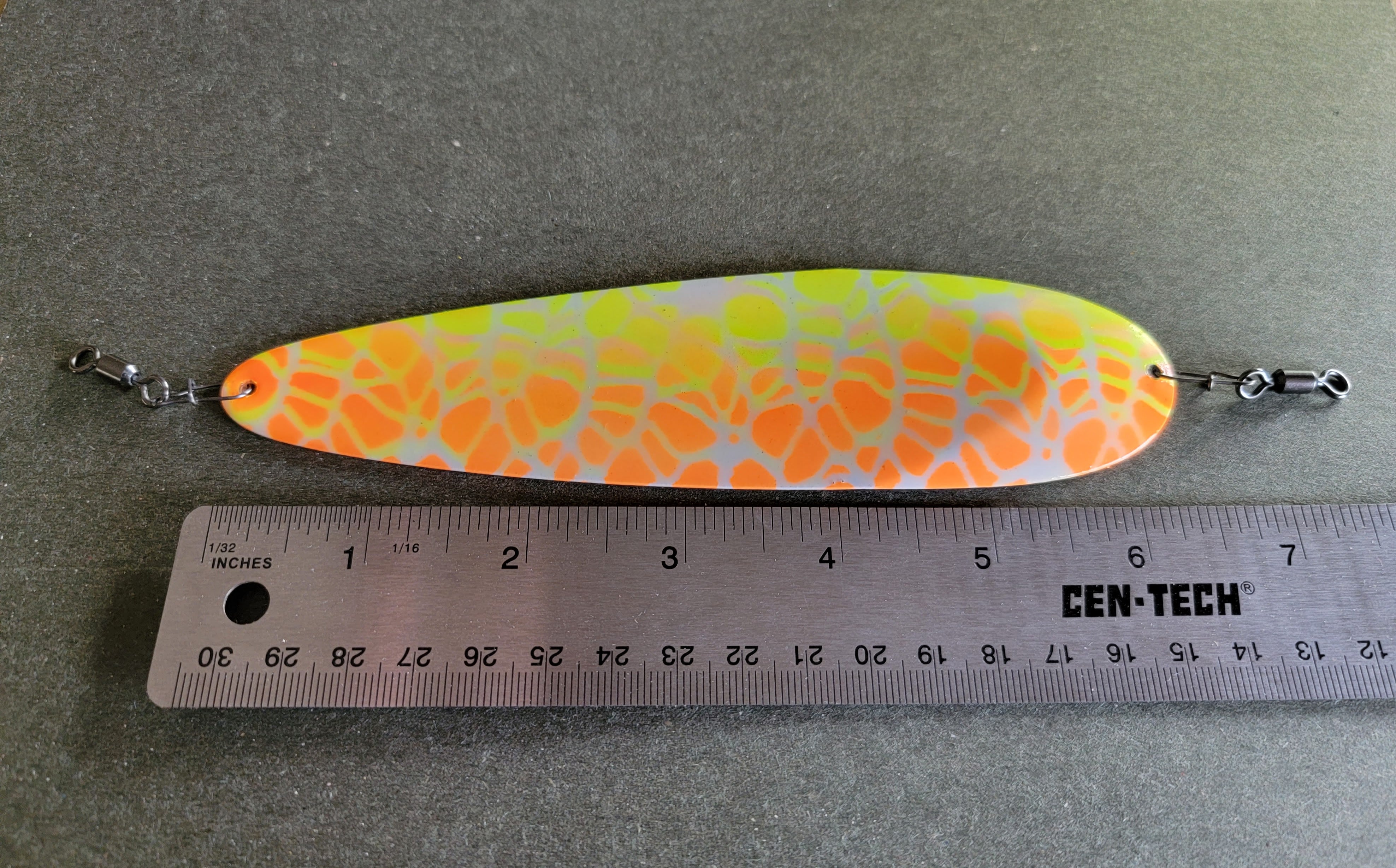 Warren's Giraffe Mule Kicker – Giro Custom Lures