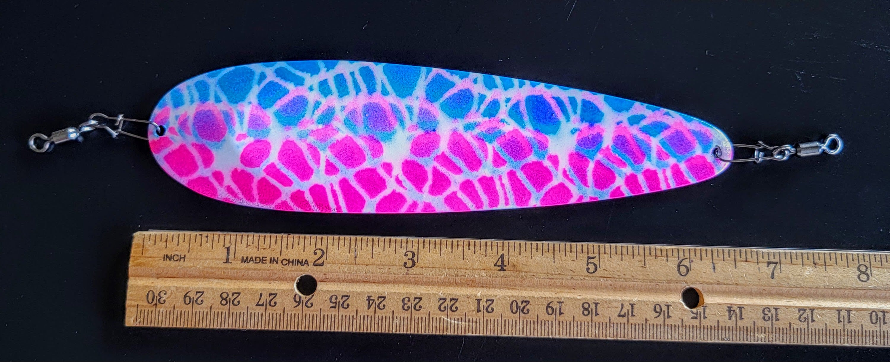 Warren's Super Glow Caribbean Mule Kicker – Giro Custom Lures