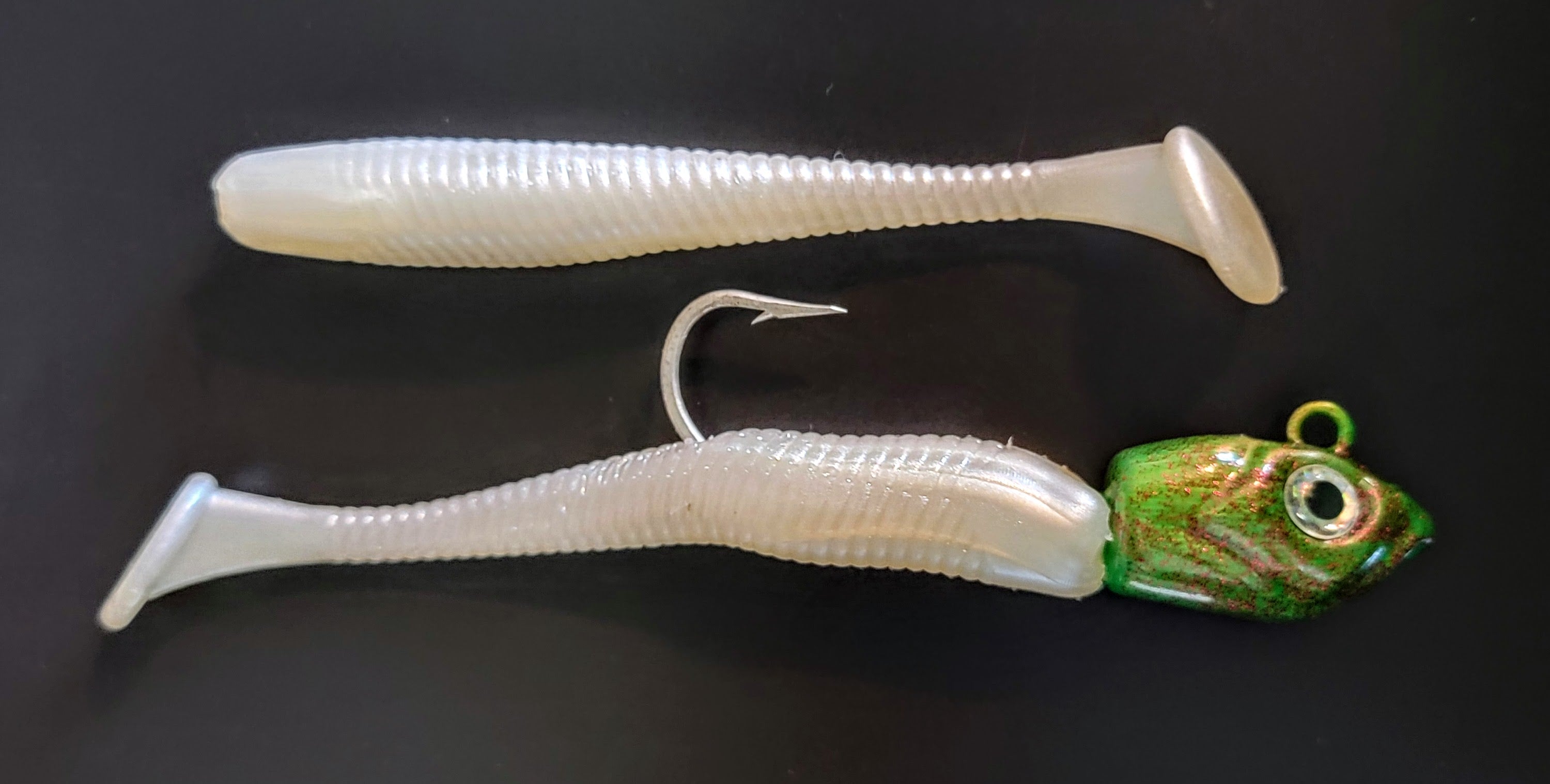 6" "SALT" Mega Glow Pearl w/ Bleeding Green Glow Head – Giro Custom Lures
